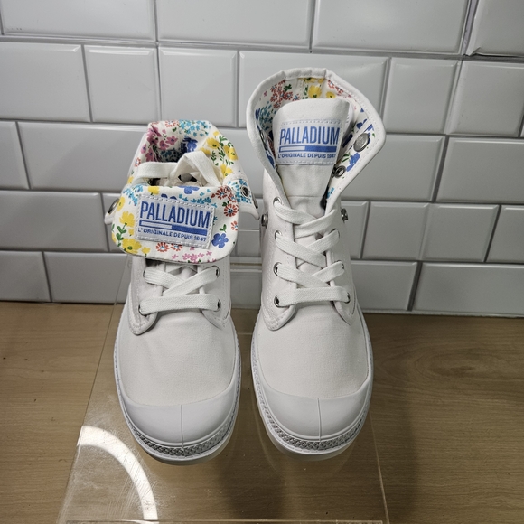 Palladium | Shoes | Palladium Baggy Low Lp White Star | Poshmark